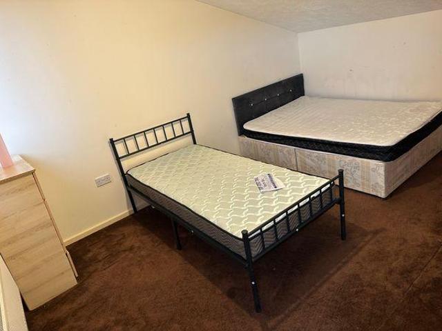 For Rent 1 Bedroom Shared Living/roommate Greater London England DS90559186