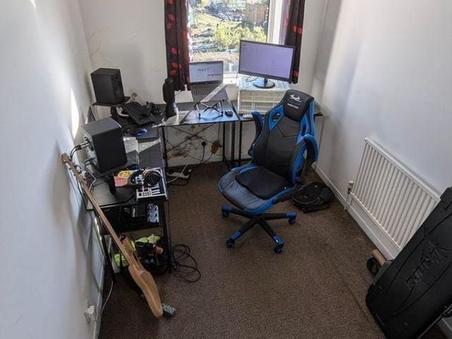 For Rent 1 Bedroom Shared Living/roommate Greater Manchester England DS97417617