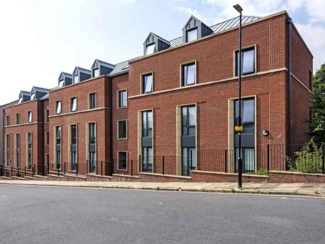 For Rent 1 Bedroom Shared Living/roommate Leeds Leeds DLS97662409