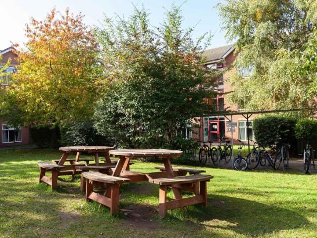 For Rent 1 Bedroom Shared Living/roommate Liverpool Liverpool DLS97666600