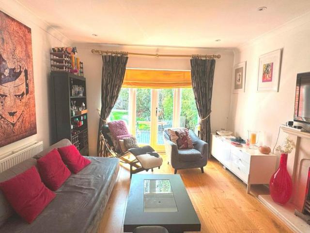 For Rent 1 Bedroom Shared Living/roommate London Colney London Colney DS103180138
