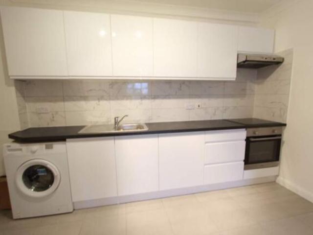 For Rent 1 Bedroom Shared Living/roommate London London DLS100367515