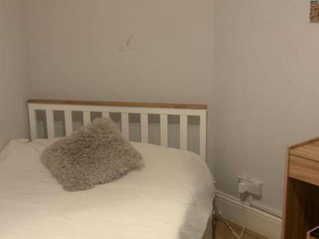 For Rent 1 Bedroom Shared Living/roommate London London DLS82774995