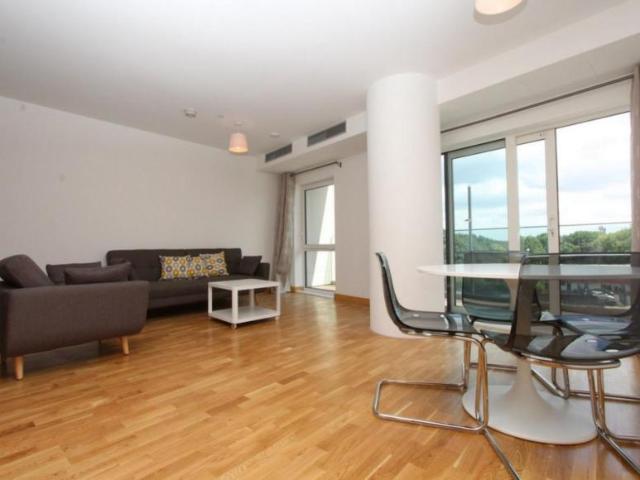 For Rent 1 Bedroom Shared Living/roommate London London DLS90559770