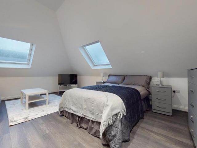 For Rent 1 Bedroom Shared Living/roommate London London DLS90563944