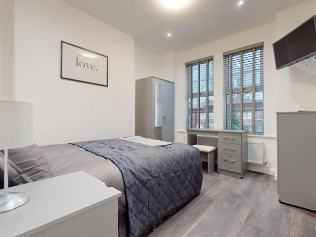 For Rent 1 Bedroom Shared Living/roommate London London DLS90563946