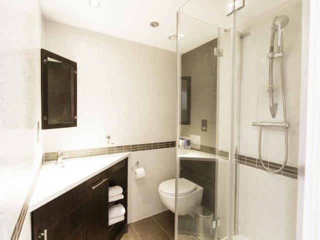 For Rent 1 Bedroom Shared Living/roommate London London DLS97661400