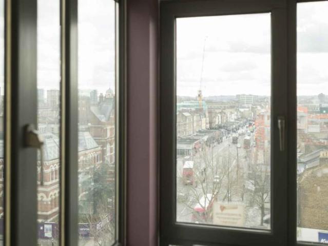 For Rent 1 Bedroom Shared Living/roommate London London DLS97663994