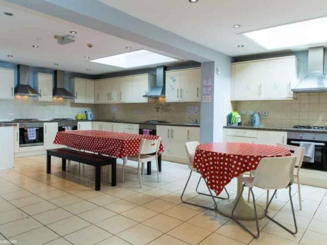 For Rent 1 Bedroom Shared Living/roommate London London DLS97672456