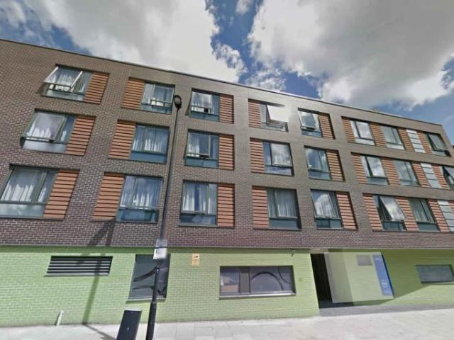 For Rent 1 Bedroom Shared Living/roommate London London DLS97833581