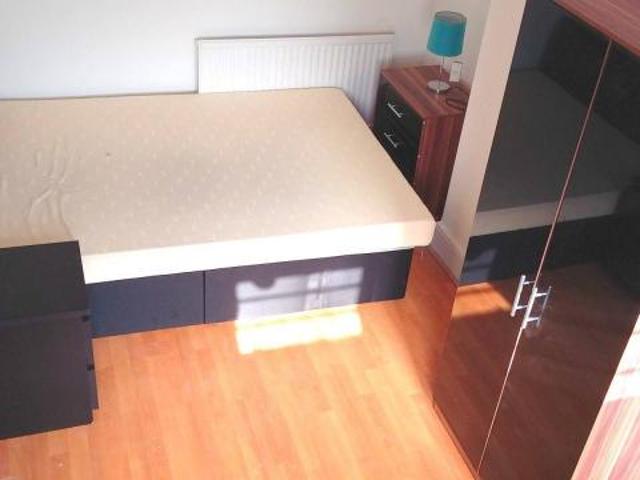 For Rent 1 Bedroom Shared Living/roommate London London DS54191466