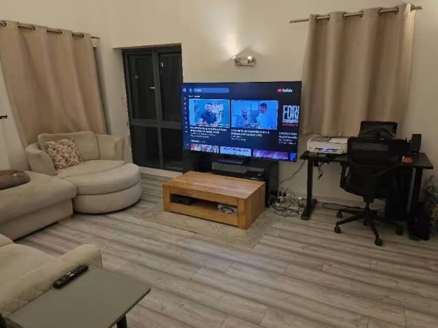 For Rent 1 Bedroom Shared Living/roommate London London DS96199731