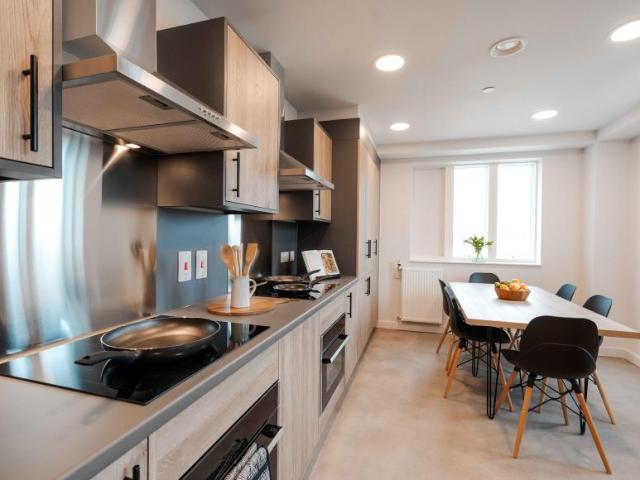 For Rent 1 Bedroom Shared Living/roommate London London DS97672336