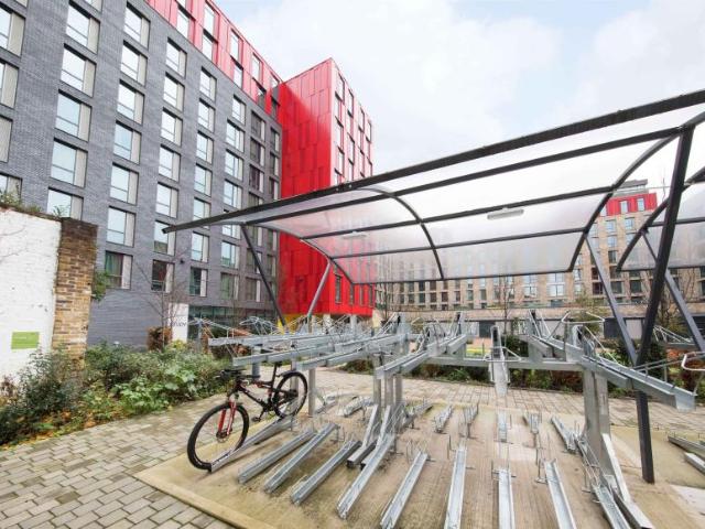 For Rent 1 Bedroom Shared Living/roommate London London DS99499795