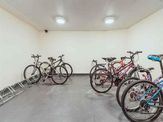 For Rent 1 Bedroom Shared Living/roommate Stoke on Trent Stoke on Trent DS97671581