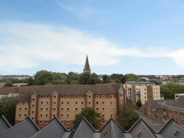 For Rent 1 Bedroom Shared Living/roommate Southampton Southampton DLS97830871