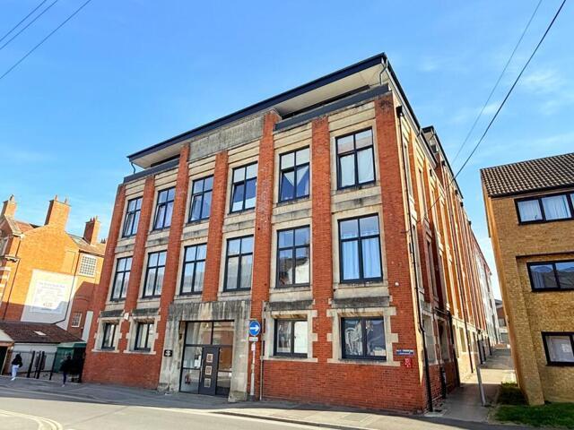 For Rent 1 Bedroom Shared Living/roommate Yeovil Somerset DLS101611617