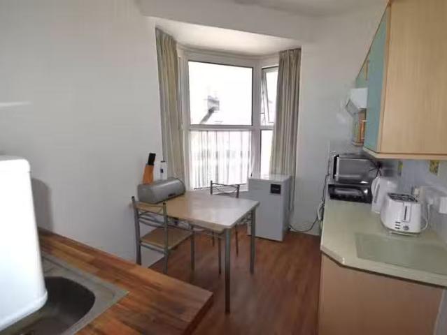 Unique 1 bedroom Room to rent, Molesworth Road, Stoke, PL1 £3.