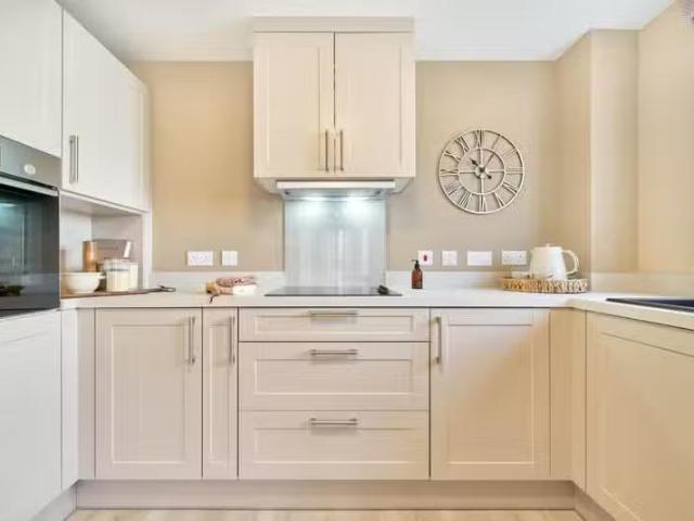 Nice 1 bedroom retirement property for rent in Water Lane, Ang.