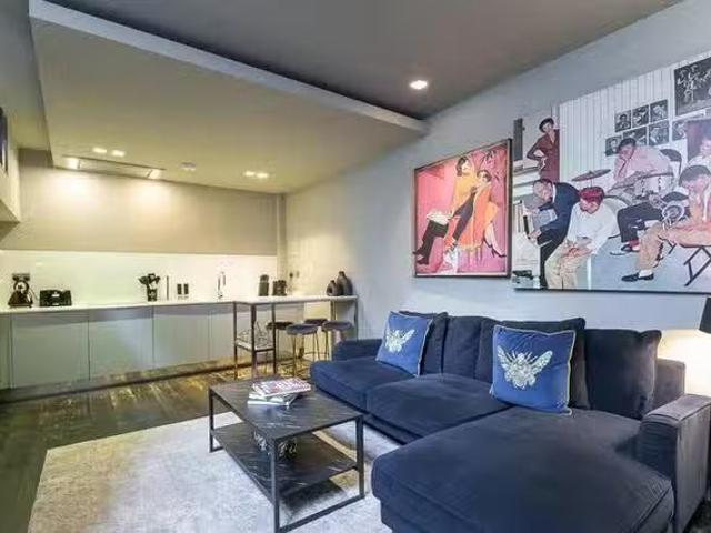 Just in! 1 BR Macklin Street