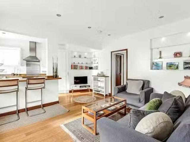 New 1 BR Mall Chambers, London
