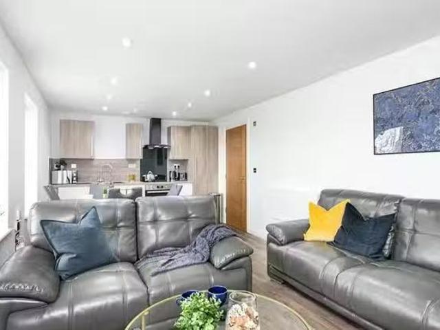 New 1 BR Mint Drive, Birmingham