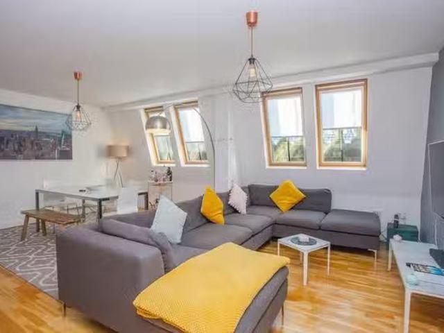 For Rent! 1 BR Mitchell Street