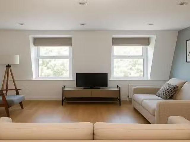 Cheap 1 BR Old Street