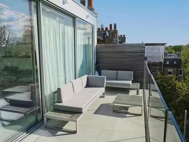 Cheap 1 BR Addison Gardens, London