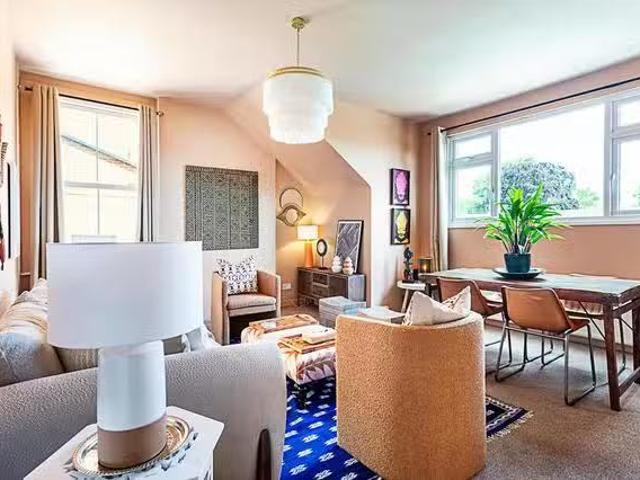 Deal! 1 BR Darlaston Road, London