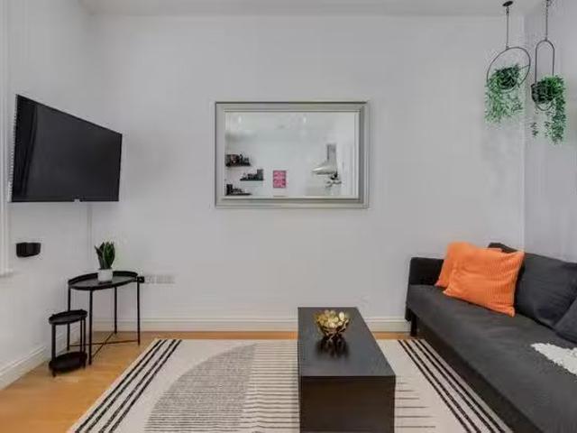 Charming 1 BR Great Titchfield Street