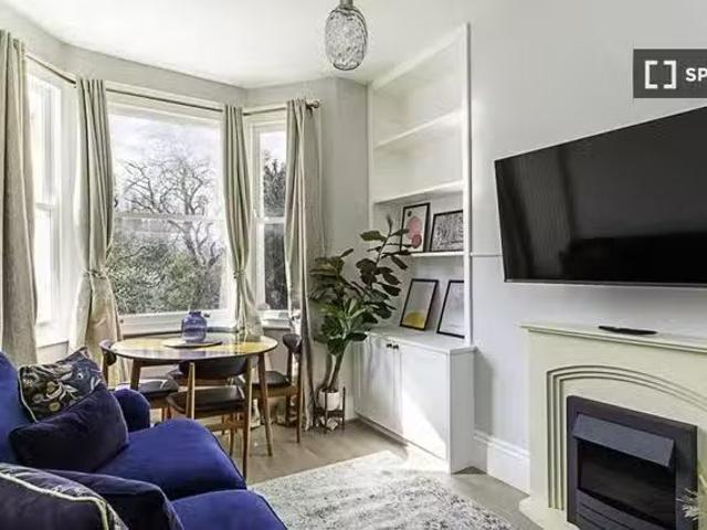 Cozy 1 BR Lovely Bishops Park Flat