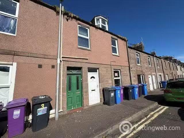 For Rent! 1 BR Property to rent in 3 Ramsay Street, Montrose.