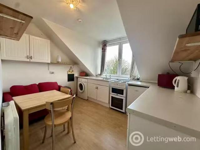 For Rent! 1 BR Property to rent in 10 Allan Street, Aberdeen.