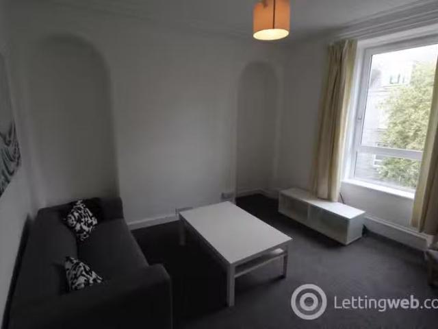 Rental! 1 BR Property to rent in 14 Northfield Place 2FL