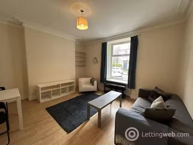 For Rent! 1 BR Property to rent in 15 Walker Road GFR