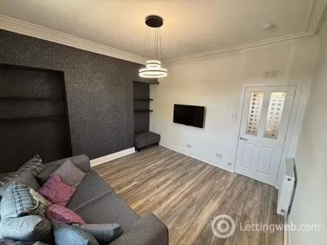 Nice 1 BR Property to rent in Broomhill Road, City Centre, Ab.