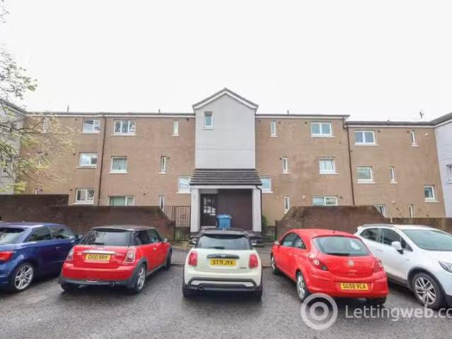 Cheap 1 BR Property to rent in Flat 2/1 18 Broompark Drive Gla.