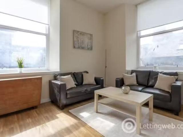 Cheap 1 BR Property to rent in Flat E, 4 Trinity Lane, Aberdee.