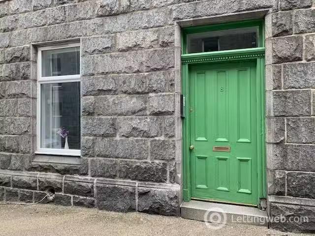 For Rent! 1 BR Property to rent in Fraser Street,, Aberdeen.