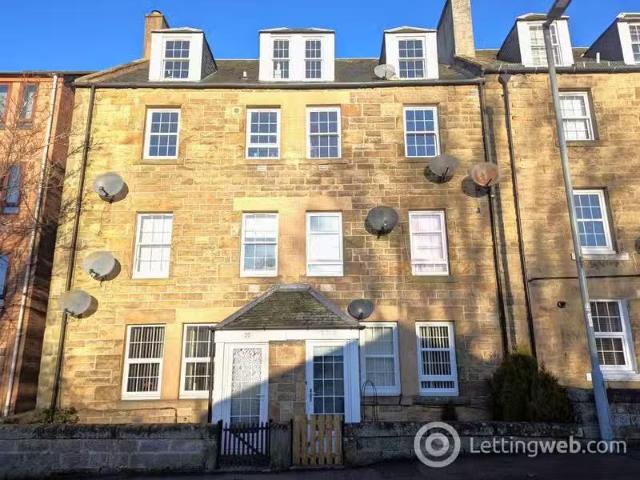 Unique 1 BR Property to rent in Kirkhill Road, Penicuik, Midlo.