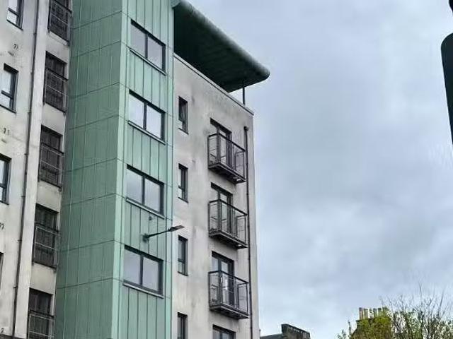 Deal! 1 BR Property to rent in Lindsay Road, Edinburgh