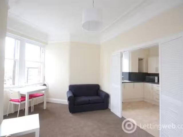 Rental! 1 BR Property to rent in Nicolson Street, Newington, E.
