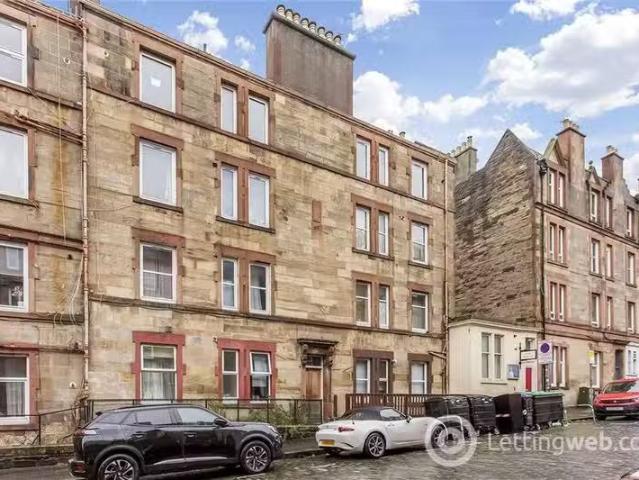 Deal! 1 BR Property to rent in Smithfield Street, Edinburgh, E.