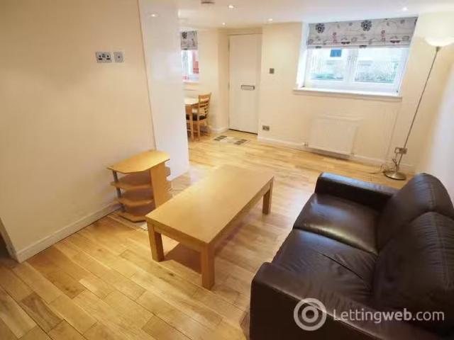 Charming 1 BR Property to rent in Spital, Aberdeen, AB24