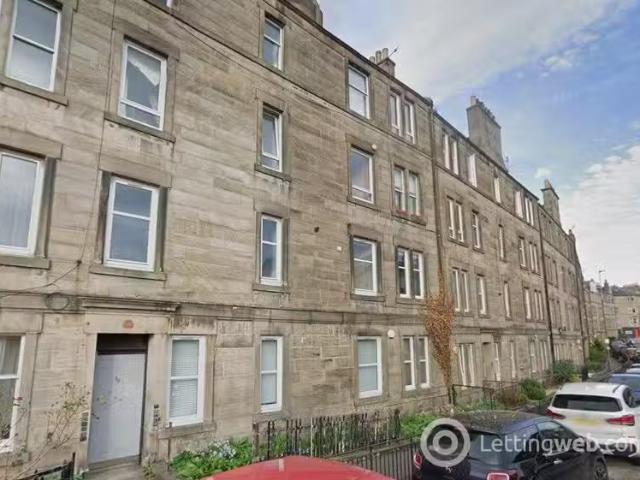Nice 1 BR Property to rent in Roseburn Street, Edinburgh, EH12