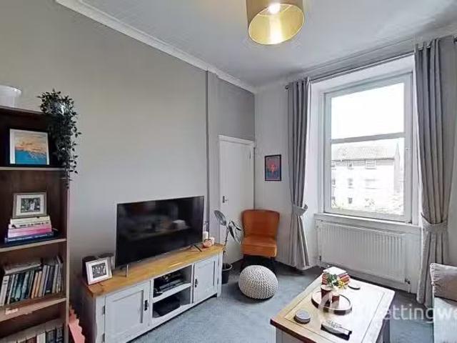 For Rent! 1 BR Property to rent in Westfield Road, Edinburgh.