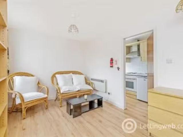 For Rent! 1 BR Property to rent in Winram Place `Annex`, Fife