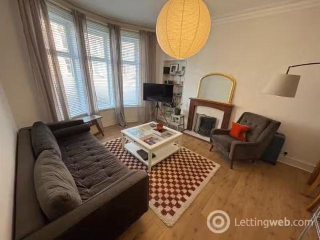 Rental! 1 BR Property to rent in Torrisdale Street, Queens Par.