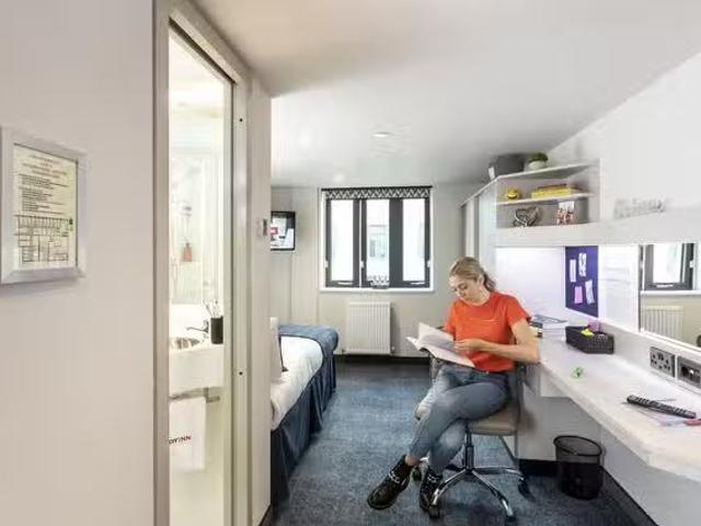 Just in! 1 BR Reynard House Gold Ensuite Serviced Apartment